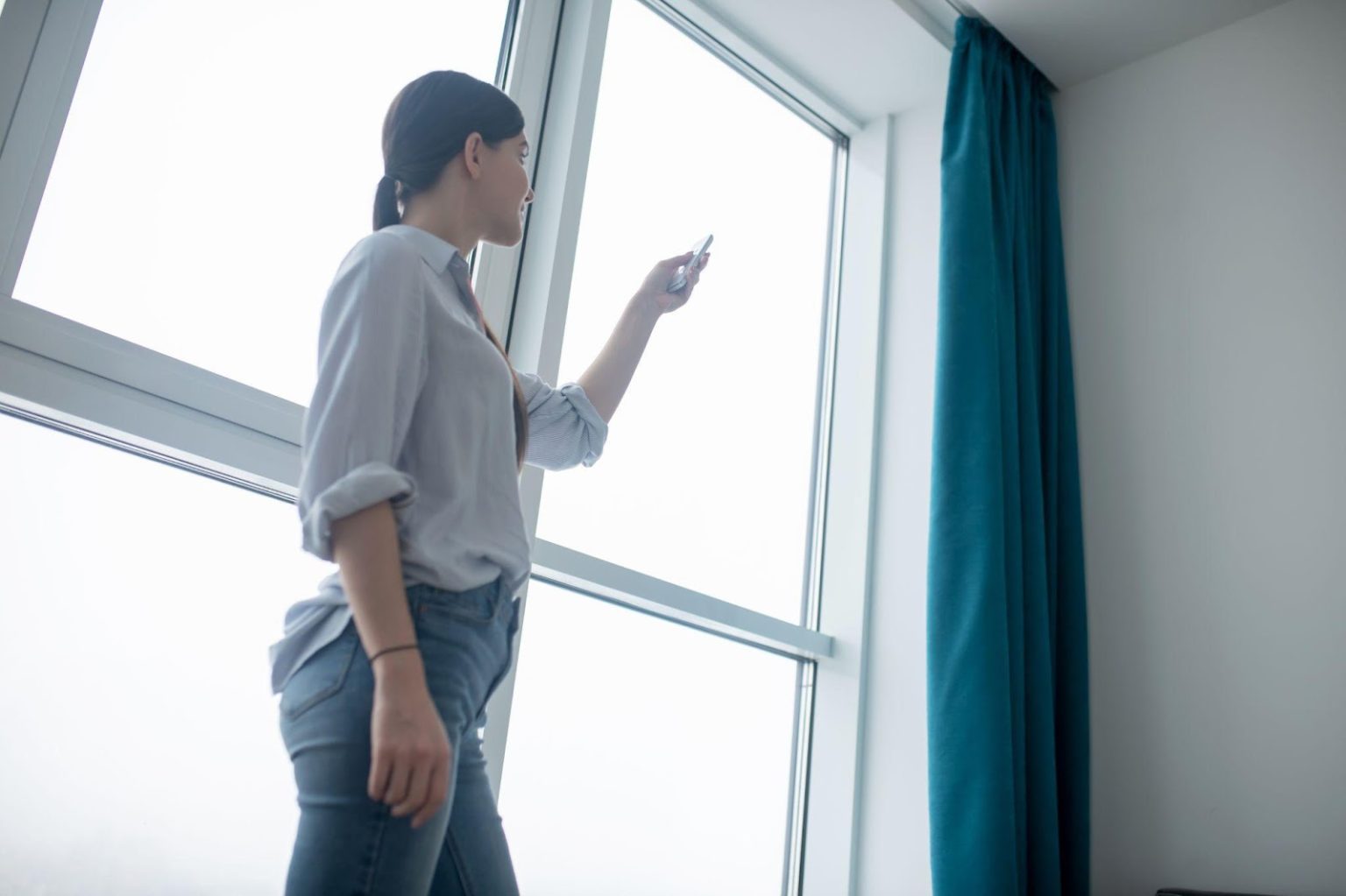 Integrating Window Treatments Into Your Smart Home System ...